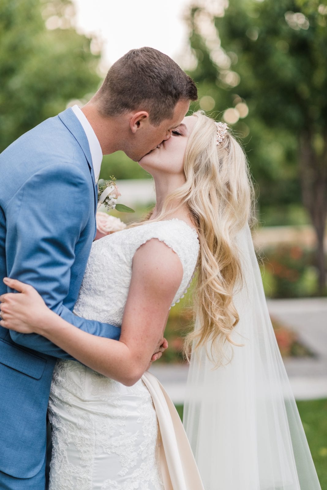 Logan & Abby First Look - Michelle & Logan Photo + Films