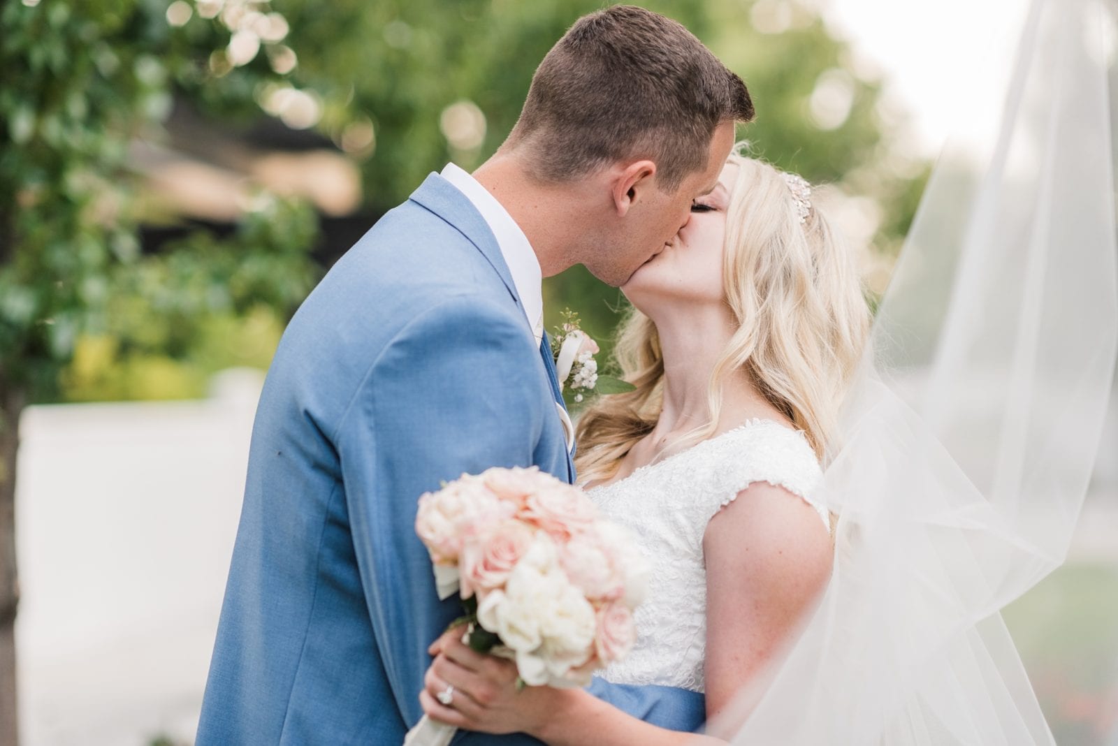 Logan & Abby First Look - Michelle & Logan Photo + Films