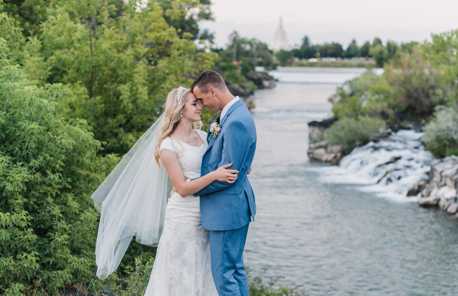 Logan & Abby First Look - Michelle & Logan Photo + Films